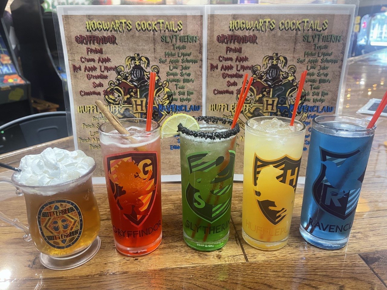 Bar & Arcade – Main Street Deli & Arcade